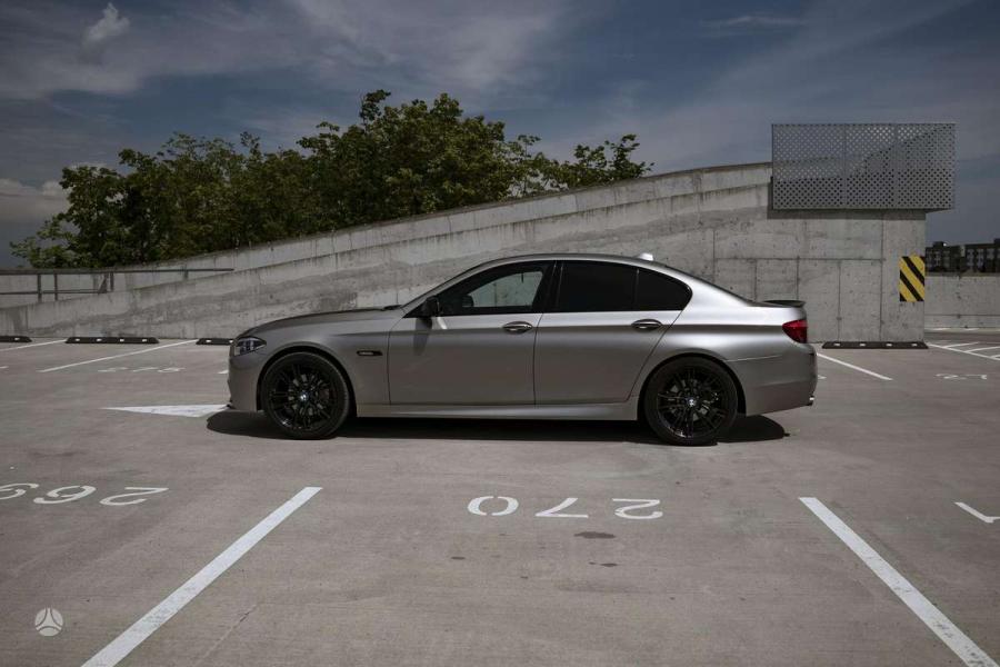 Pelēks BMW 520 2011 Kauņa, ar dzinēja tilpumu 2.00 L un nobraukumu 284 tūkst. km par 9200 €, foto 4 vietnē AUTOMOTO.COM.LV