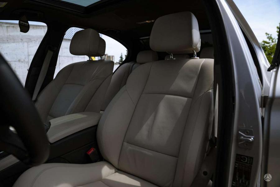 Pelēks BMW 520 2011 Kauņa, ar dzinēja tilpumu 2.00 L un nobraukumu 284 tūkst. km par 9200 €, foto 21 vietnē AUTOMOTO.COM.LV