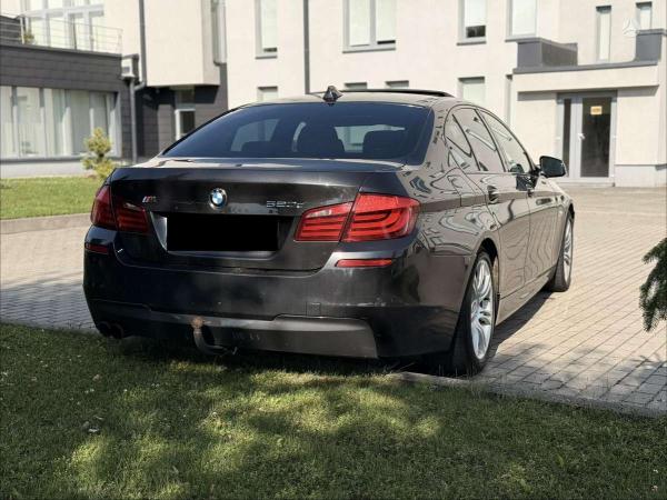 Pelēks BMW 520 2011 Naujoji Akmenė, ar dzinēja tilpumu 2.00 L un nobraukumu 435 tūkst. km par 8500 €, foto 4 vietnē AUTOMOTO.COM.LV