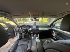 Grey BMW 520 2011 in Raseiniai, with an engine capacity of 2.00 L and mileage of 308 thousand km for 7600 €, photo 14 on AUTOMOTO.COM.LV