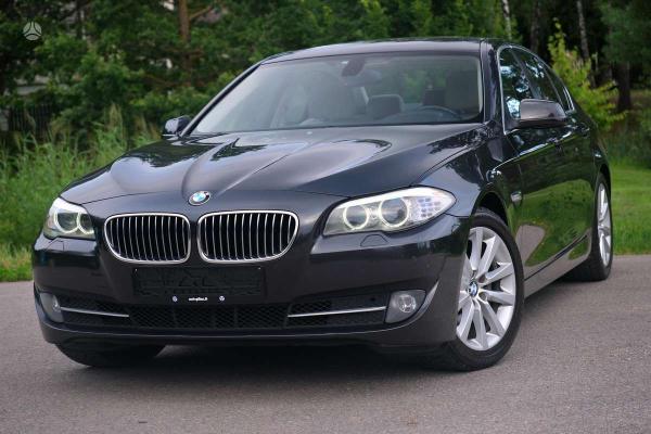 Grey BMW 520 2011 in Kaunas, with an engine capacity of 2.00 L and mileage of 350 thousand km for 7000 €, photo 4 on AUTOMOTO.COM.LV