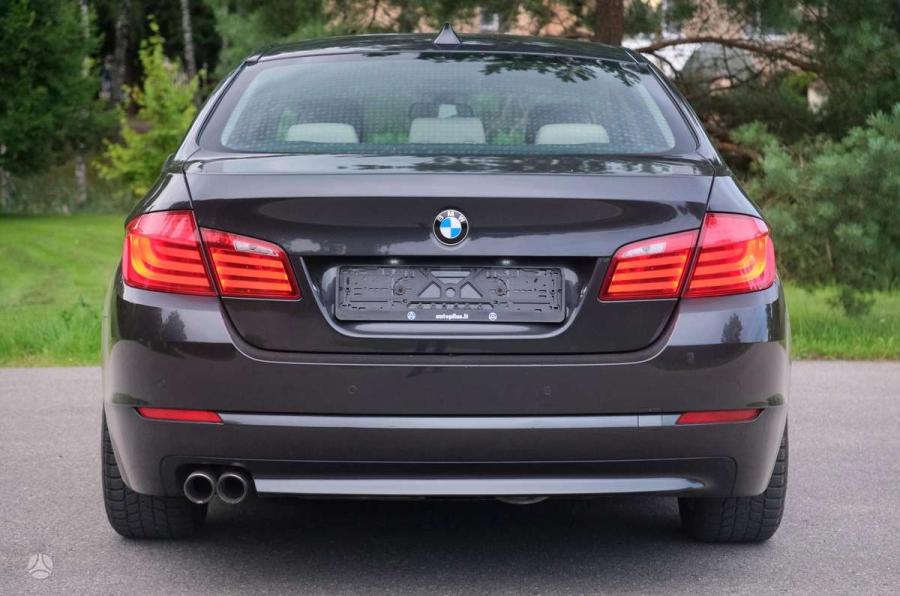 Pelēks BMW 520 2011 Kauņa, ar dzinēja tilpumu 2.00 L un nobraukumu 350 tūkst. km par 7000 €, foto 9 vietnē AUTOMOTO.COM.LV