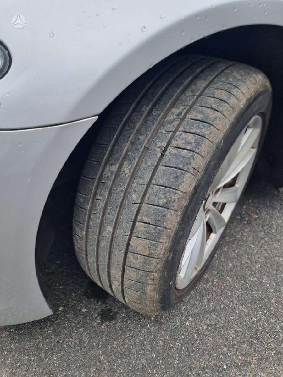 Grey BMW 520 2011 in Jonava, with an engine capacity of 2.00 L and mileage of 156 thousand km for 2799 €, photo 6 on AUTOMOTO.COM.LV