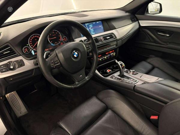 Grey BMW 520 2011 in Marijampole, with an engine capacity of 2.00 L and mileage of 183 thousand km for 9999 €, photo 2 on AUTOMOTO.COM.LV