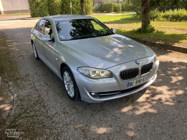 Grey BMW 520 2011 in Raseiniai, with an engine capacity of 2.00 L and mileage of 310 thousand km for 7200 €, photo 7 on AUTOMOTO.COM.LV
