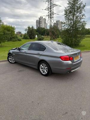 Grey BMW 520 2011 in Vilnius, with an engine capacity of 2.00 L and mileage of 162 thousand km for 2599 €, photo 5 on AUTOMOTO.COM.LV