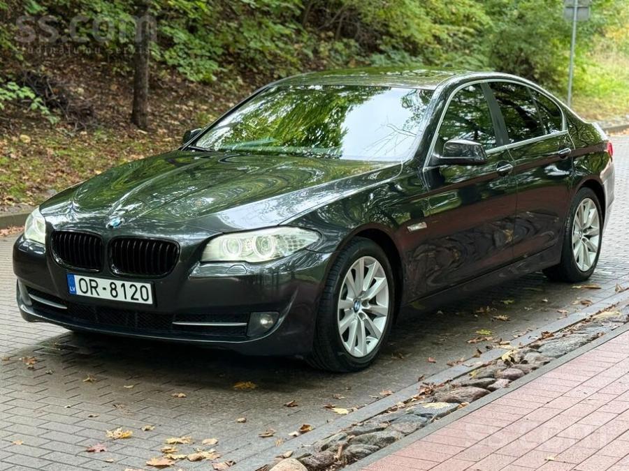 Grey BMW 520 2011 in Bauska, with an engine capacity of 2.00 L and mileage of 457 thousand km for 6490 €, photo 3 on AUTOMOTO.COM.LV