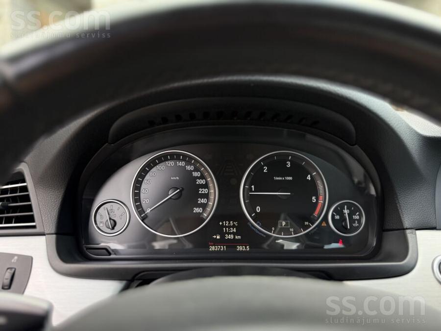Grey BMW 520 2011 in Cesis, with an engine capacity of 2.00 L and mileage of 280 thousand km for 9990 €, photo 12 on AUTOMOTO.COM.LV