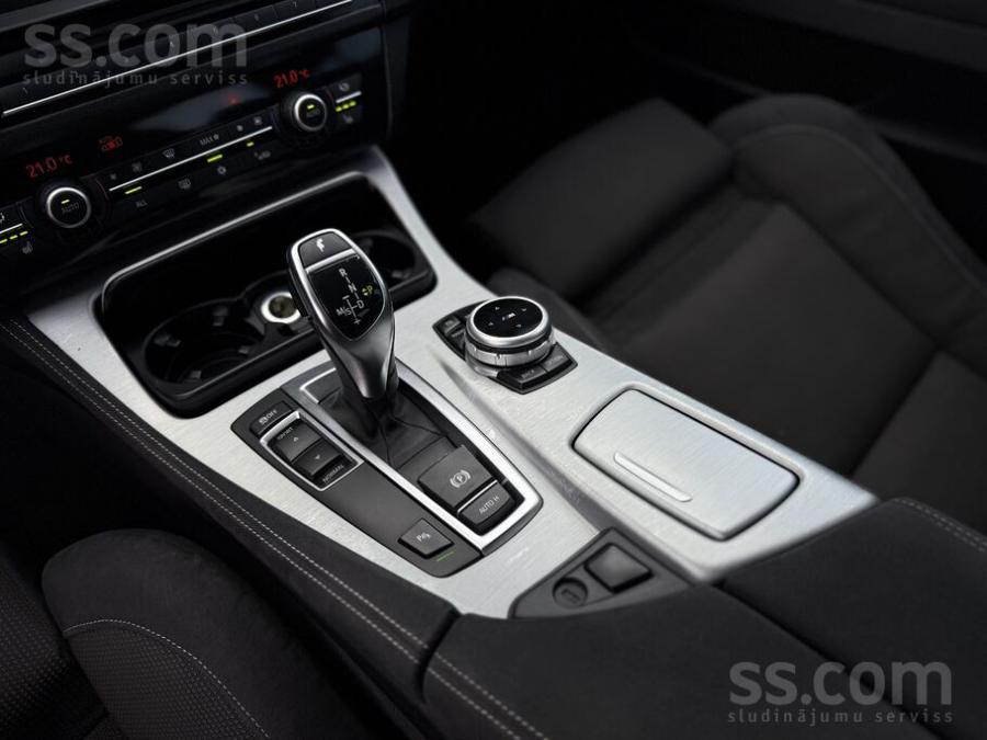Grey BMW 520 2011 in Cesis, with an engine capacity of 2.00 L and mileage of 280 thousand km for 9990 €, photo 14 on AUTOMOTO.COM.LV