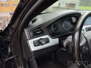 Grey BMW 520 2011 in Cesis, with an engine capacity of 2.00 L and mileage of 280 thousand km for 9990 €, photo 16 on AUTOMOTO.COM.LV