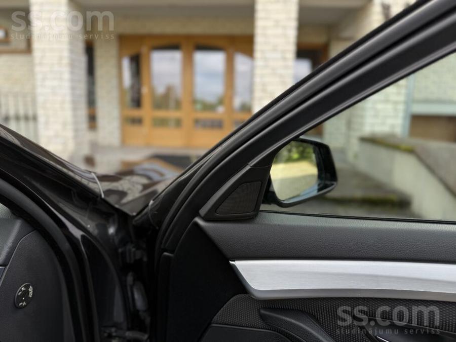 Grey BMW 520 2011 in Cesis, with an engine capacity of 2.00 L and mileage of 280 thousand km for 9990 €, photo 17 on AUTOMOTO.COM.LV