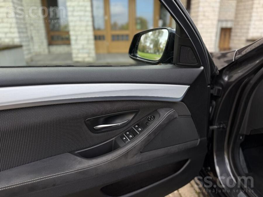 Grey BMW 520 2011 in Cesis, with an engine capacity of 2.00 L and mileage of 280 thousand km for 9990 €, photo 18 on AUTOMOTO.COM.LV