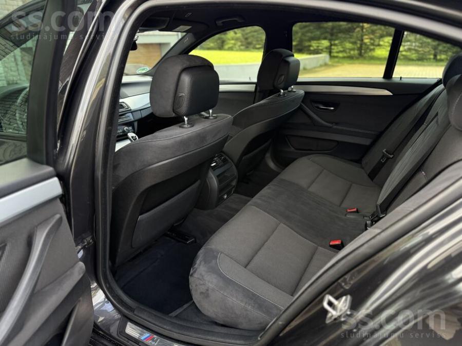 Grey BMW 520 2011 in Cesis, with an engine capacity of 2.00 L and mileage of 280 thousand km for 9990 €, photo 22 on AUTOMOTO.COM.LV