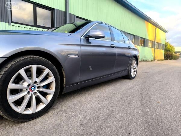 Grey BMW 520 2011 in Kaunas, with an engine capacity of 2.00 L and mileage of 294 thousand km for 7000 €, photo 5 on AUTOMOTO.COM.LV