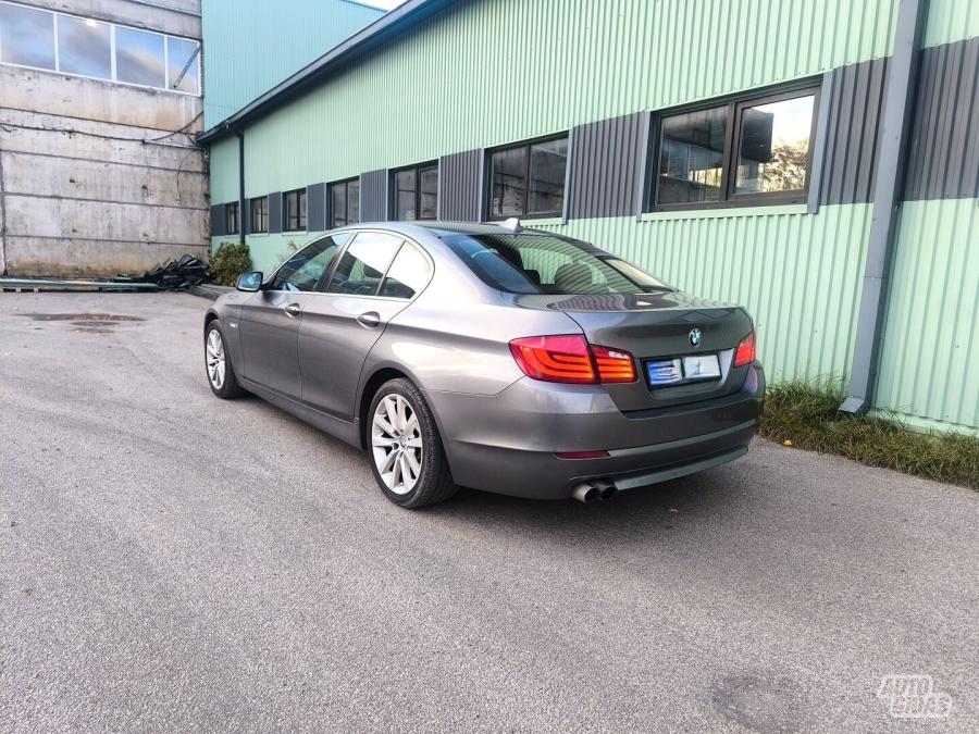 Pelēks BMW 520 2011 Kauņa, ar dzinēja tilpumu 2.00 L un nobraukumu 294 tūkst. km par 7000 €, foto 6 vietnē AUTOMOTO.COM.LV
