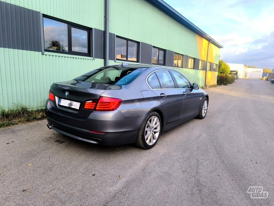 Pelēks BMW 520 2011 Kauņa, ar dzinēja tilpumu 2.00 L un nobraukumu 294 tūkst. km par 7000 €, foto 9 vietnē AUTOMOTO.COM.LV