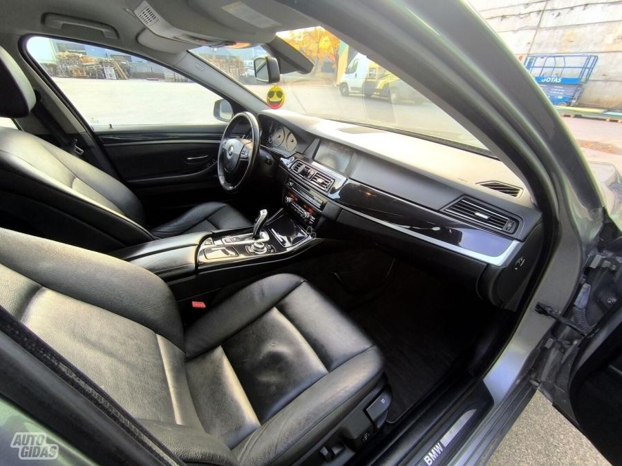 Pelēks BMW 520 2011 Kauņa, ar dzinēja tilpumu 2.00 L un nobraukumu 294 tūkst. km par 7000 €, foto 20 vietnē AUTOMOTO.COM.LV
