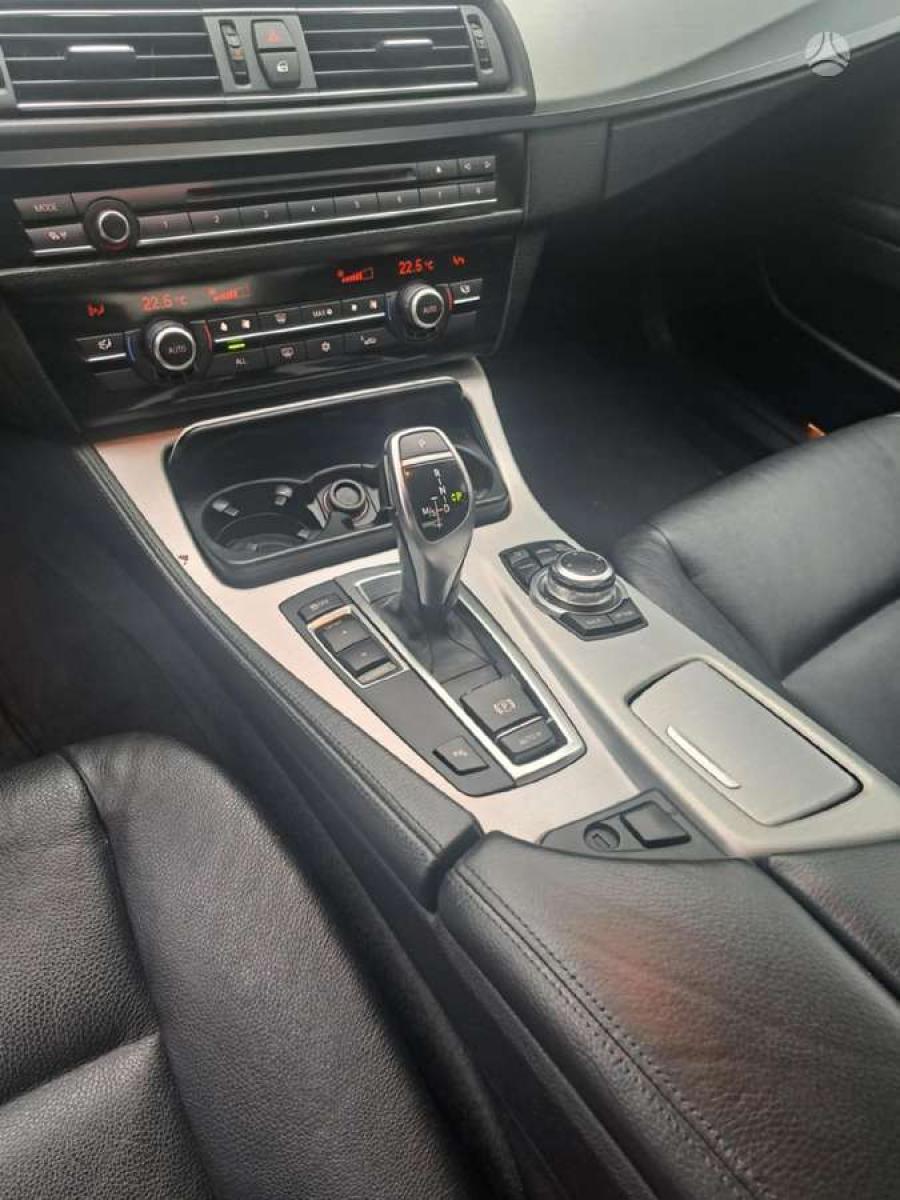 Pelēks BMW 520 2012 Šakiai, ar dzinēja tilpumu 2.00 L un nobraukumu 320 tūkst. km par 9590 €, foto 6 vietnē AUTOMOTO.COM.LV