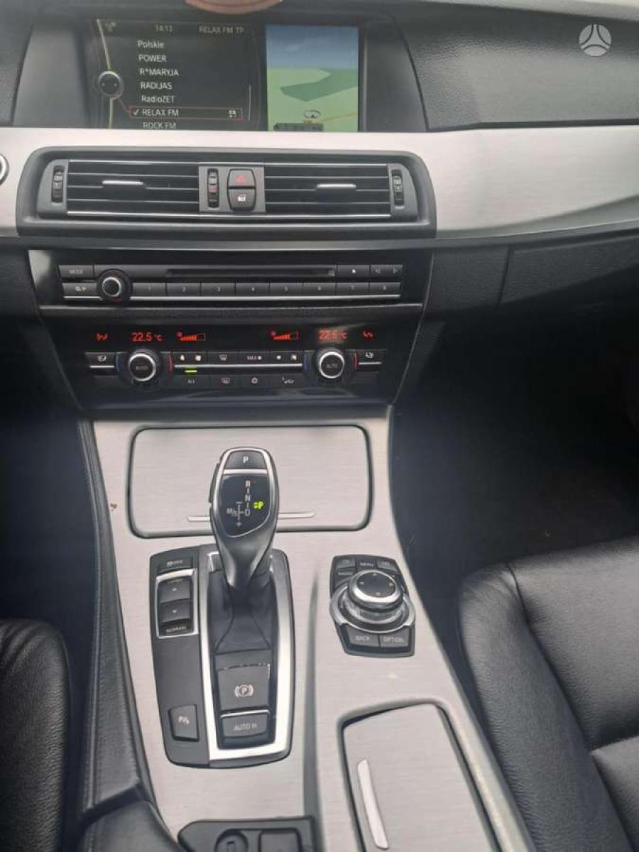 Pelēks BMW 520 2012 Šakiai, ar dzinēja tilpumu 2.00 L un nobraukumu 320 tūkst. km par 9590 €, foto 17 vietnē AUTOMOTO.COM.LV