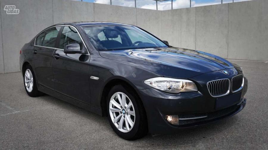 Grey BMW 520 2012 in Vilnius, with an engine capacity of 2.00 L and mileage of 215 thousand km for 10950 €, photo 2 on AUTOMOTO.COM.LV
