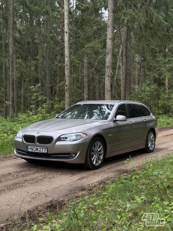 Grey BMW 520 2012 in Kaunas, with an engine capacity of 2.00 L and mileage of 366 thousand km for 8699 €, photo 2 on AUTOMOTO.COM.LV