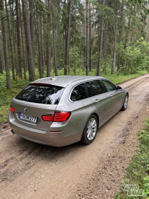 Grey BMW 520 2012 in Kaunas, with an engine capacity of 2.00 L and mileage of 366 thousand km for 8699 €, photo 13 on AUTOMOTO.COM.LV