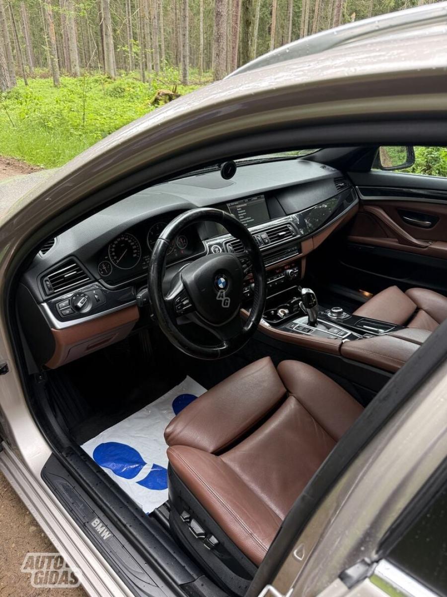 Grey BMW 520 2012 in Kaunas, with an engine capacity of 2.00 L and mileage of 366 thousand km for 8699 €, photo 16 on AUTOMOTO.COM.LV