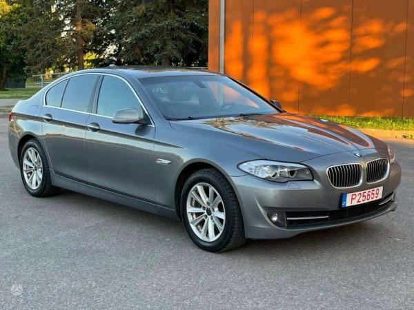 Grey BMW 520 2012 in Jonava, with an engine capacity of 2.00 L and mileage of 330 thousand km for 8500 €, photo 2 on AUTOMOTO.COM.LV