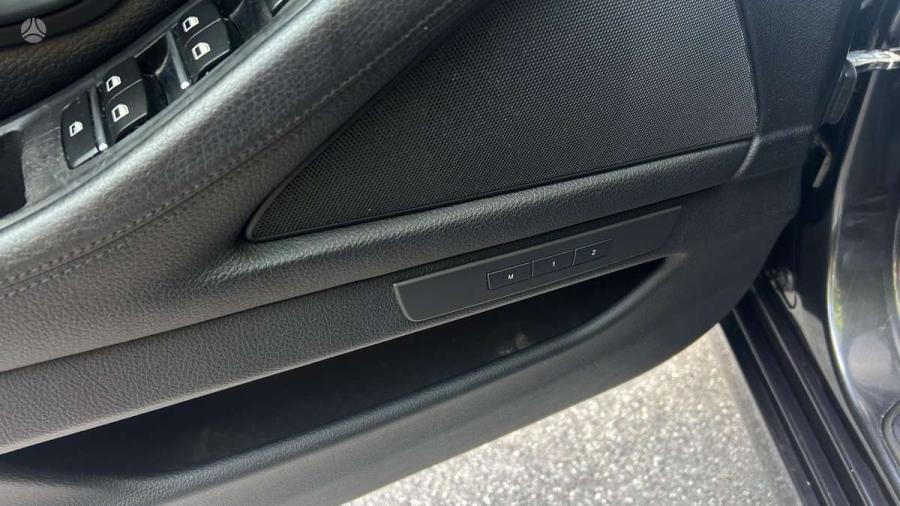 Grey BMW 520 2012 in Kaunas, with an engine capacity of 2.00 L and mileage of 337 thousand km for 6800 €, photo 11 on AUTOMOTO.COM.LV