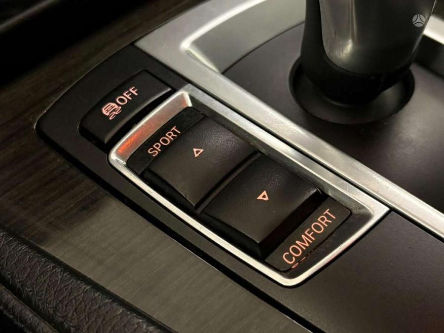 Grey BMW 520 2012 in Marijampole, with an engine capacity of 2.00 L and mileage of 339 thousand km for 8450 €, photo 5 on AUTOMOTO.COM.LV