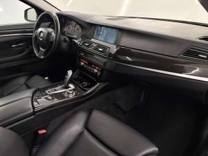 Grey BMW 520 2012 in Marijampole, with an engine capacity of 2.00 L and mileage of 339 thousand km for 8450 €, photo 16 on AUTOMOTO.COM.LV