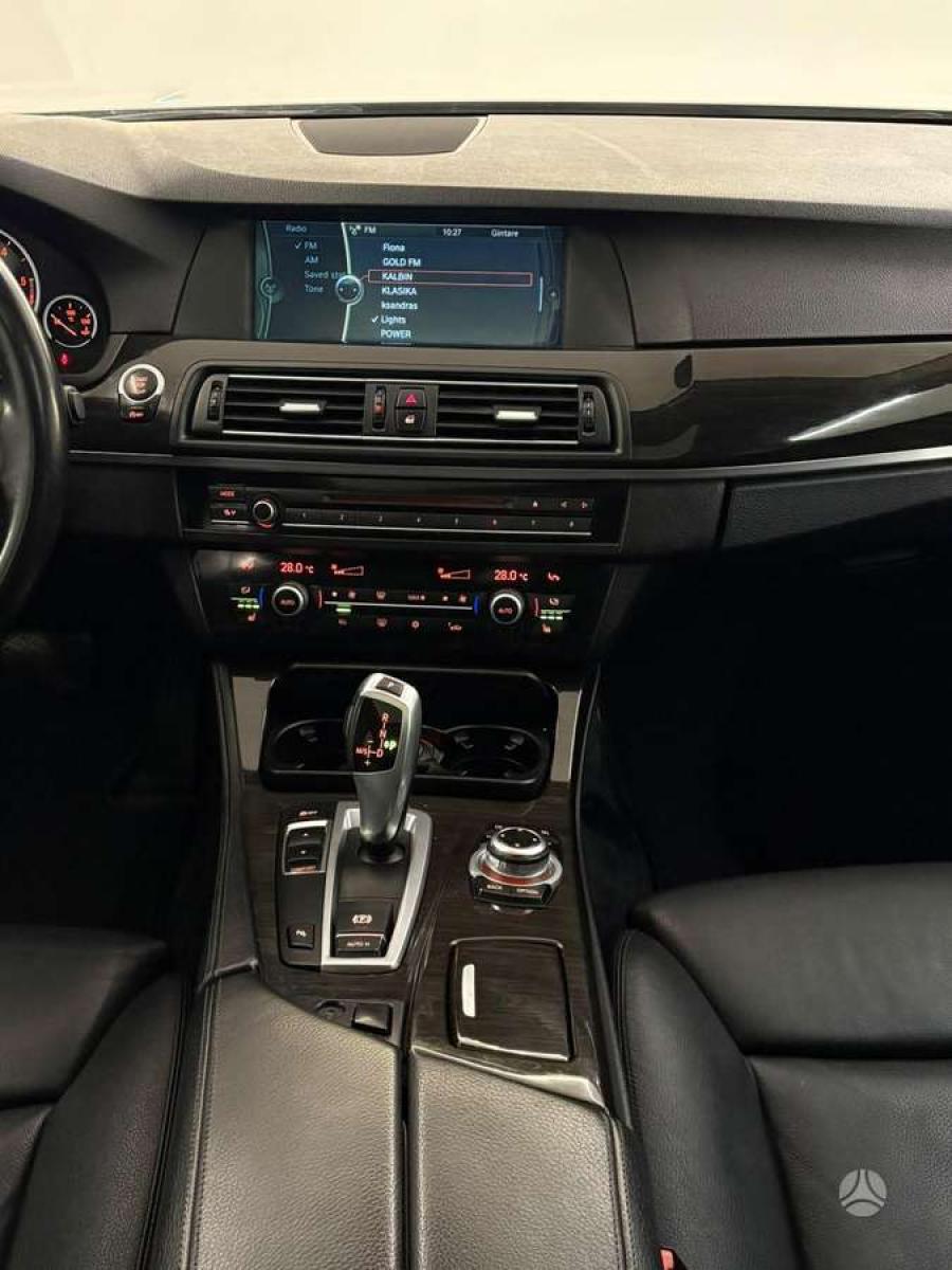 Grey BMW 520 2012 in Marijampole, with an engine capacity of 2.00 L and mileage of 339 thousand km for 8450 €, photo 20 on AUTOMOTO.COM.LV