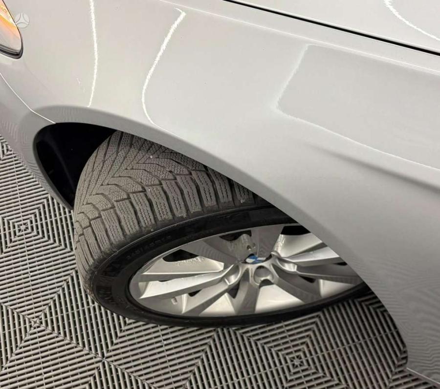 Grey BMW 520 2012 in Marijampole, with an engine capacity of 2.00 L and mileage of 339 thousand km for 8450 €, photo 24 on AUTOMOTO.COM.LV