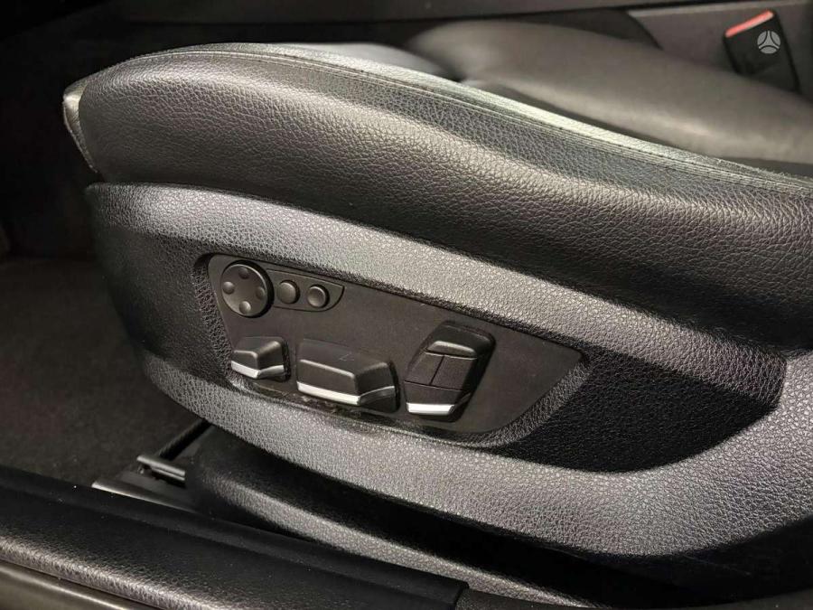Grey BMW 520 2012 in Marijampole, with an engine capacity of 2.00 L and mileage of 339 thousand km for 8450 €, photo 26 on AUTOMOTO.COM.LV