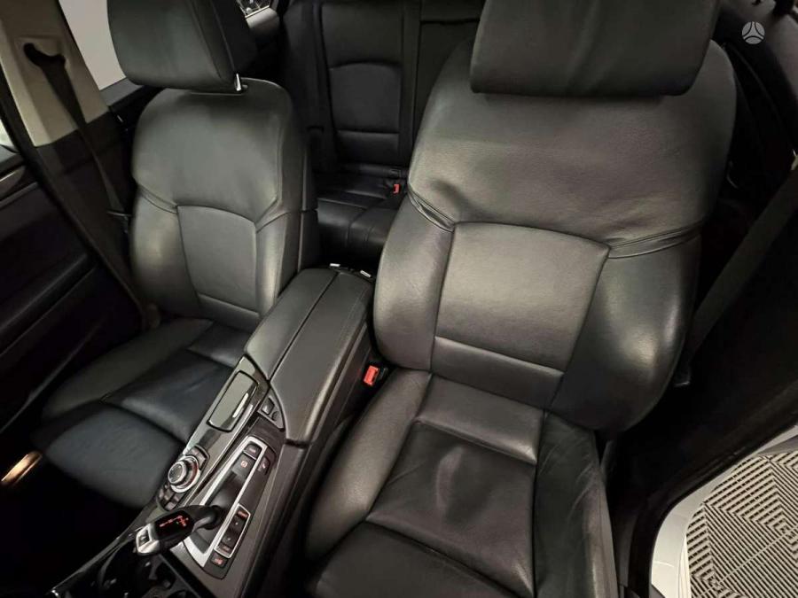 Grey BMW 520 2012 in Marijampole, with an engine capacity of 2.00 L and mileage of 339 thousand km for 8450 €, photo 30 on AUTOMOTO.COM.LV
