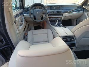 Pelēks BMW 520 2012 Rīga, ar dzinēja tilpumu 2.00 L un nobraukumu 212 tūkst. km par 9600 €, foto 10 vietnē AUTOMOTO.COM.LV