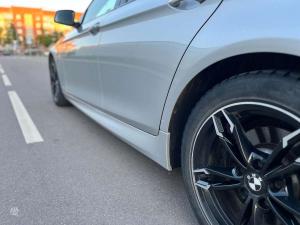 Grey BMW 520 2012 in Klaipeda, with an engine capacity of 2.00 L and mileage of 329 thousand km for 9000 €, photo 11 on AUTOMOTO.COM.LV