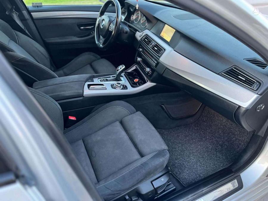 Grey BMW 520 2012 in Klaipeda, with an engine capacity of 2.00 L and mileage of 329 thousand km for 9000 €, photo 15 on AUTOMOTO.COM.LV
