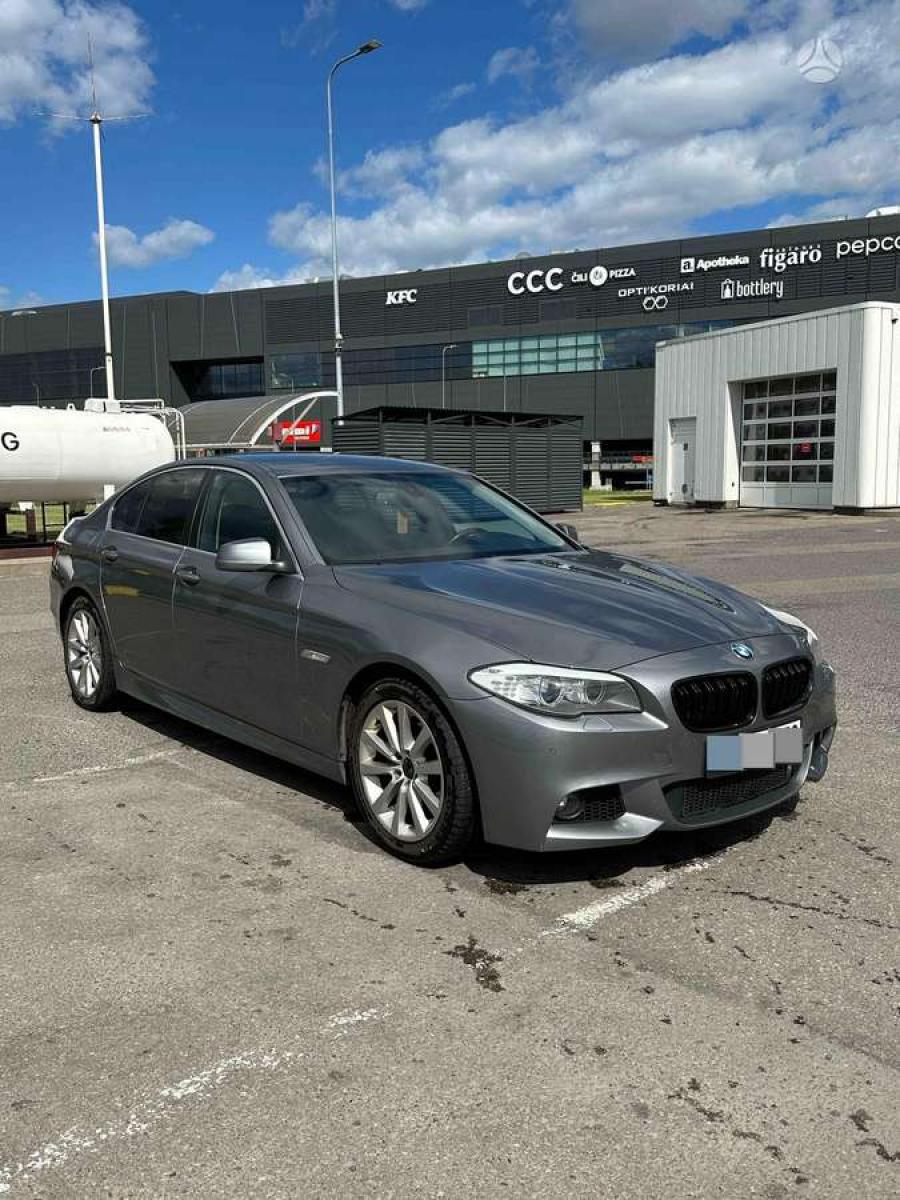 Grey BMW 520 2012 in Vilnius, with an engine capacity of 2.00 L and mileage of 323 thousand km for 9700 €, photo 3 on AUTOMOTO.COM.LV