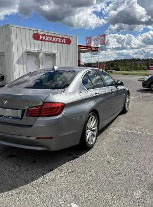 Grey BMW 520 2012 in Vilnius, with an engine capacity of 2.00 L and mileage of 323 thousand km for 9700 €, photo 5 on AUTOMOTO.COM.LV