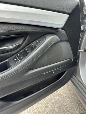 Grey BMW 520 2012 in Vilnius, with an engine capacity of 2.00 L and mileage of 323 thousand km for 9700 €, photo 12 on AUTOMOTO.COM.LV