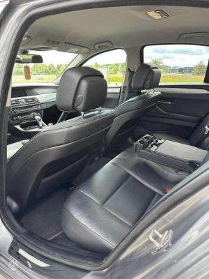 Grey BMW 520 2012 in Vilnius, with an engine capacity of 2.00 L and mileage of 323 thousand km for 9700 €, photo 15 on AUTOMOTO.COM.LV