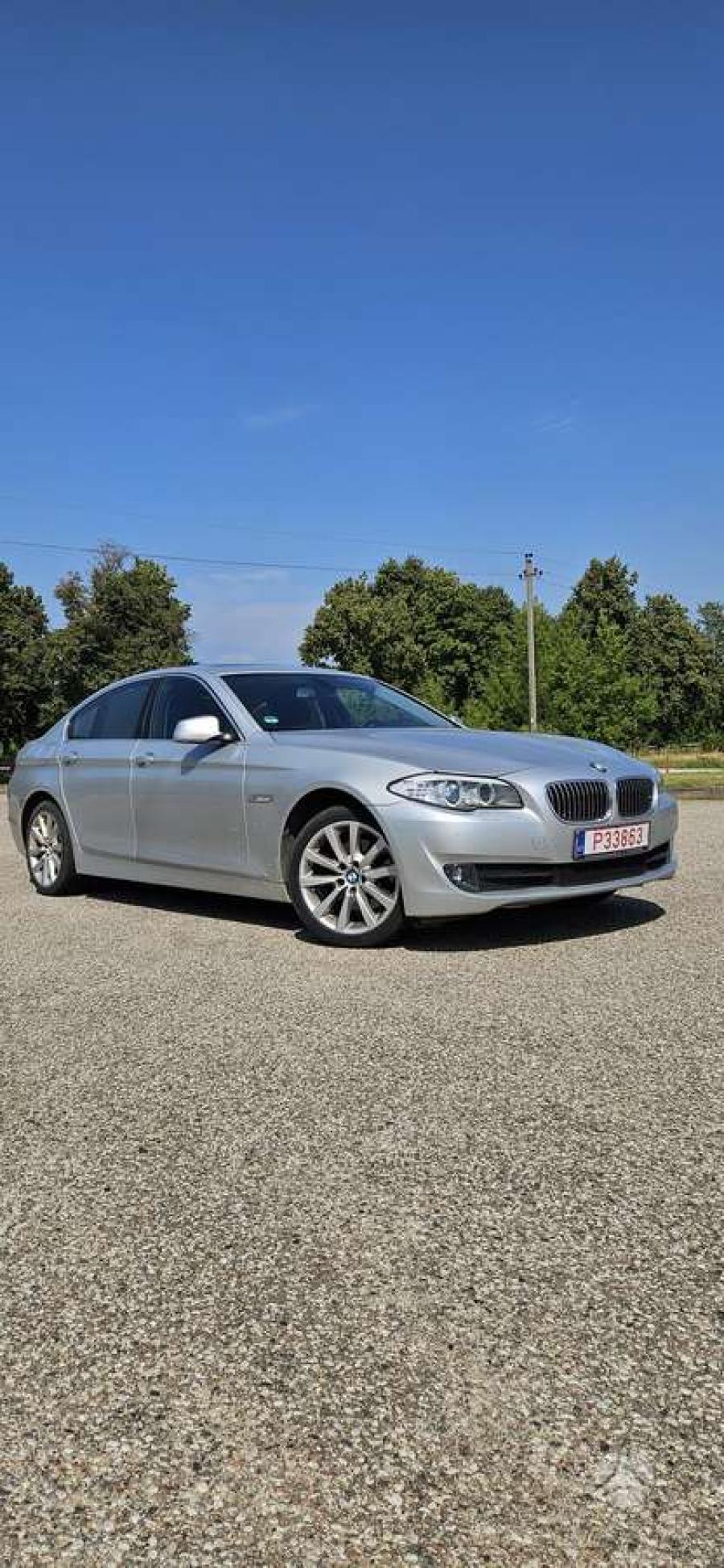 Grey BMW 520 2012 in Vilnius, with an engine capacity of 2.00 L and mileage of 274 thousand km for 8190 €, photo 4 on AUTOMOTO.COM.LV