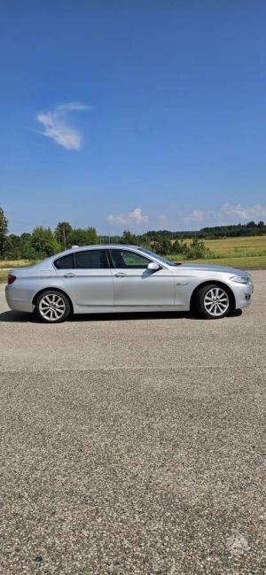 Grey BMW 520 2012 in Vilnius, with an engine capacity of 2.00 L and mileage of 274 thousand km for 8190 €, photo 5 on AUTOMOTO.COM.LV