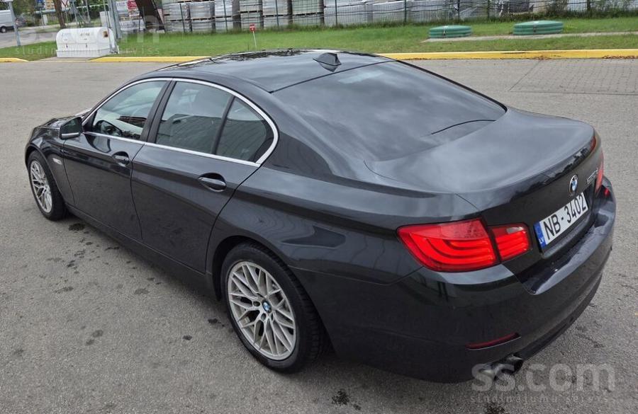 Pelēks BMW 520 2012 Jelgava, ar dzinēja tilpumu 2.00 L un nobraukumu 310 tūkst. km par 6700 €, foto 18 vietnē AUTOMOTO.COM.LV