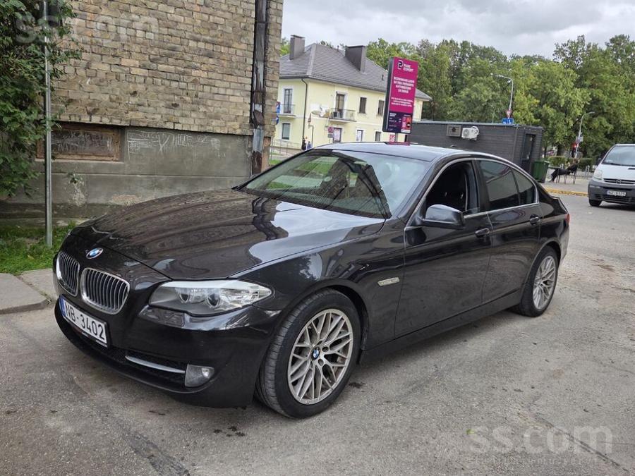 Pelēks BMW 520 2012 Jelgava, ar dzinēja tilpumu 2.00 L un nobraukumu 310 tūkst. km par 6700 €, foto 19 vietnē AUTOMOTO.COM.LV