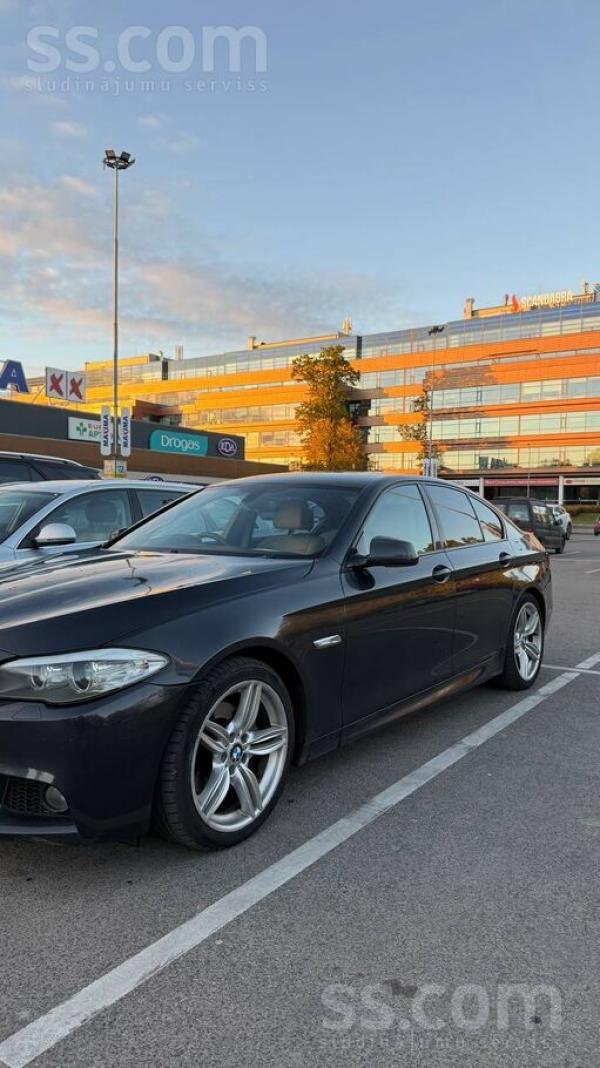 Pelēks BMW 520 2013 Rīga, ar dzinēja tilpumu 2.00 L un nobraukumu 243 tūkst. km par 6750 €, foto 2 vietnē AUTOMOTO.COM.LV