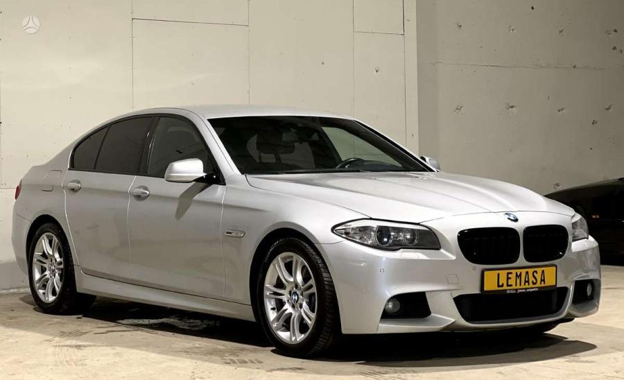 Grey BMW 520 2013 in Klaipeda, with an engine capacity of 2.00 L and mileage of 299 thousand km for 10999 €, photo 22 on AUTOMOTO.COM.LV
