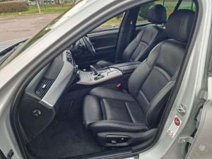 Pelēks BMW 520 2013 Vievis, ar dzinēja tilpumu 2.00 L un nobraukumu 201 tūkst. km par 4300 €, foto 12 vietnē AUTOMOTO.COM.LV