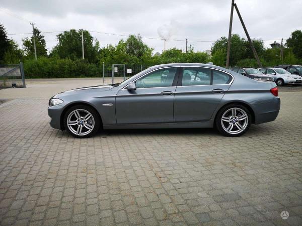 Grey BMW 520 2013 in Radviliskis, with an engine capacity of 2.00 L and mileage of 167 thousand km for 10450 €, photo 2 on AUTOMOTO.COM.LV
